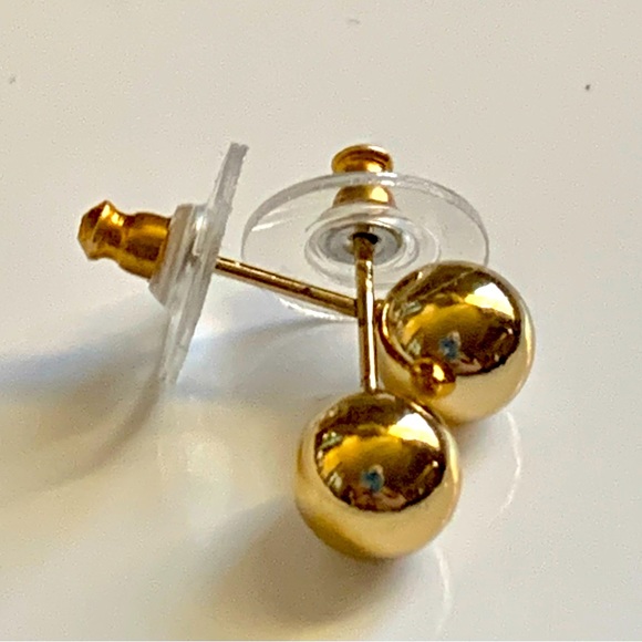Nice & Bella | Jewelry | Classic 8mm Gold Tone Ball Stud Earrings By ...